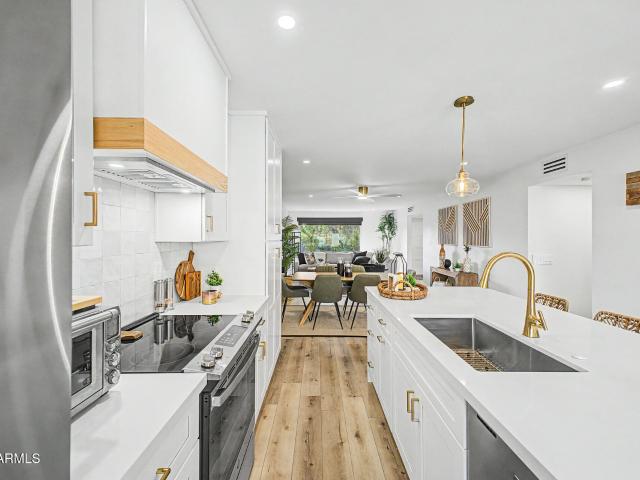 7236 N Vía Nueva, Scottsdale, AZ 85258 | Compass