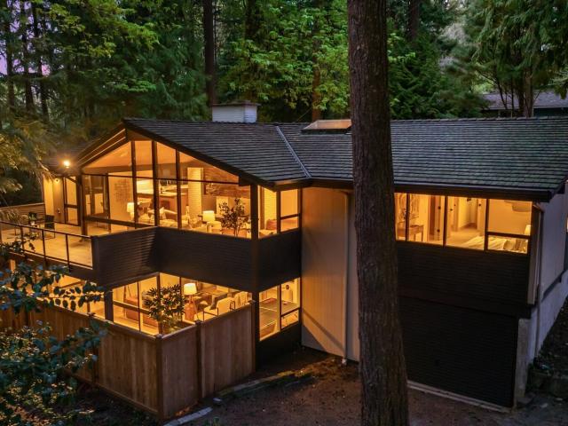 7236 NE 121st Pl, Kirkland, WA 98034 | MLS #2500 | Compass