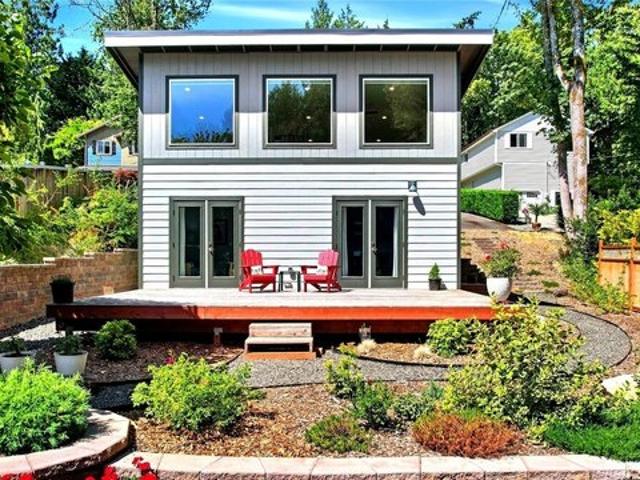 7237 NE Winfred St, Suquamish, WA 98392