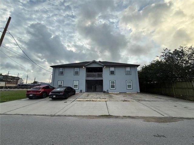 7237 Regent St, New Orleans, LA 70124