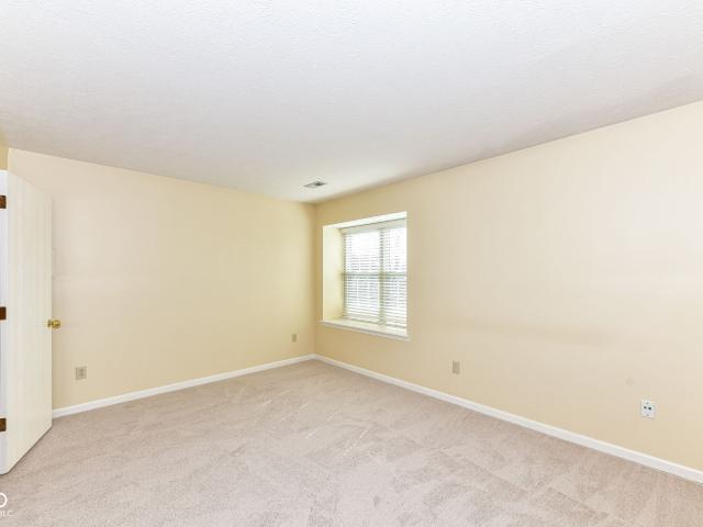 7238 Harbour Isle, Indianapolis, IN 46240 | MLS #22092