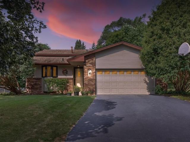 7238 Taffy Way, Eden Prairie, MN 55346