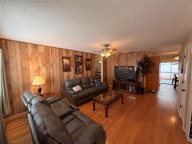 7238 55th Ave N, St. Petersburg, FL 33709 | MLS #TB8497 | Compass