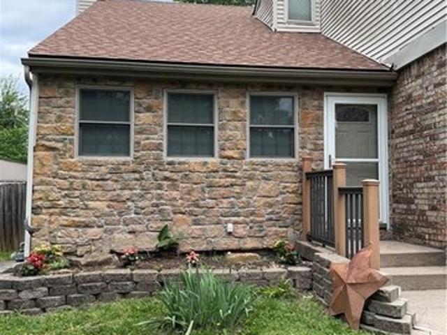 7239 N Bales Ave, Gladstone, MO 64119