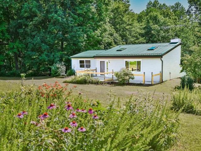 7239 W Holland Hill Ln, Bloomington, IN 47403