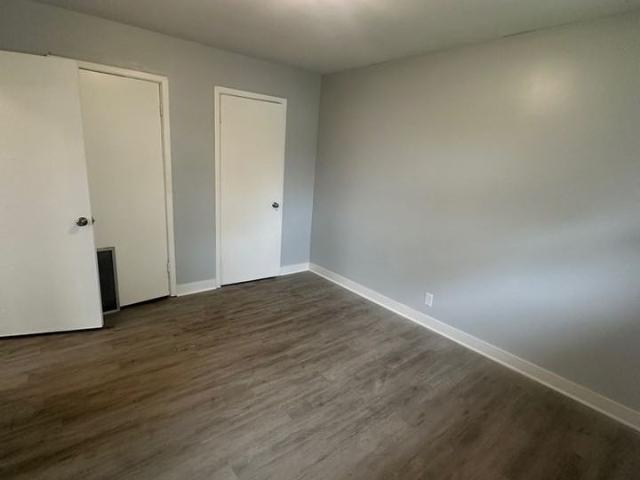 7230 W Lakefield Dr 2 Bedroom Apartment for Rent at 7230 W Lakefield Dr, Milwaukee, WI 53219 River Bend