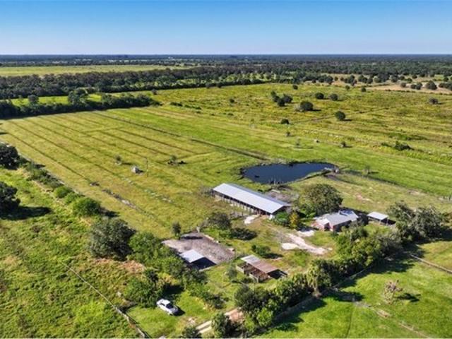 7230 77th St, Vero Beach, FL 32967