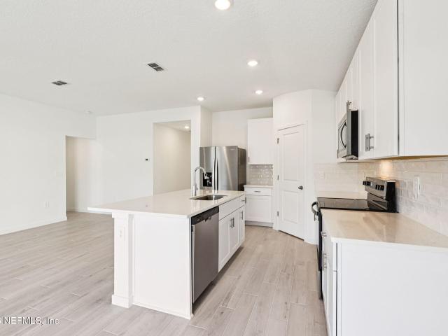 7231 Emily Mdw Way, Jacksonville, FL 32219 | MLS #2143