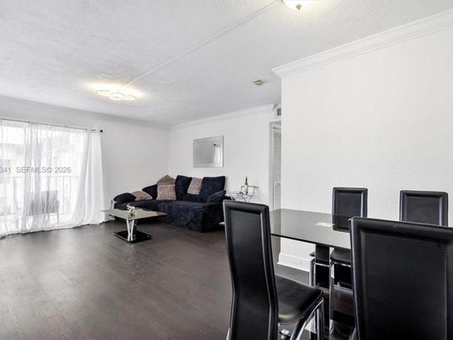 7232 SW 94th Pl Apt E6, Miami, FL 33173