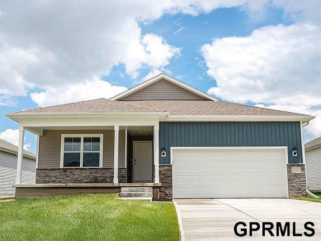 7232 S 204th Ave, Gretna, NE 68028