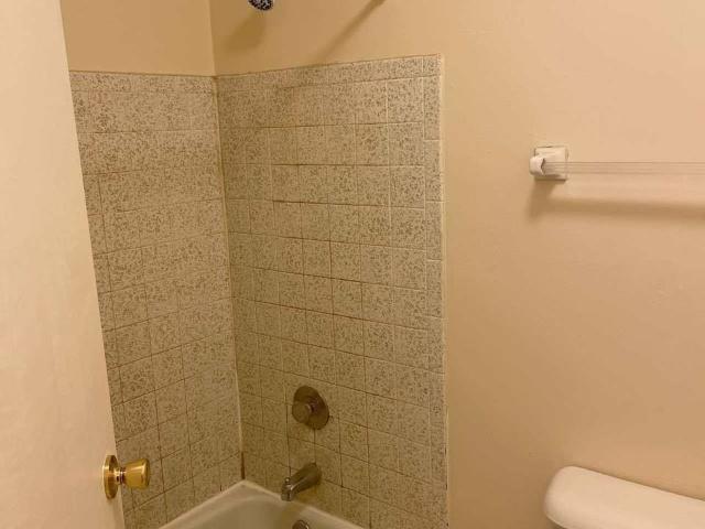 7233 North 38th Street 2 Bedroom Apartment for Rent at 7233 N 38th St, Milwaukee, WI 53209 Tripou Park