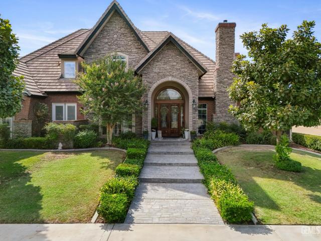 7233 Fountain Valley Drive