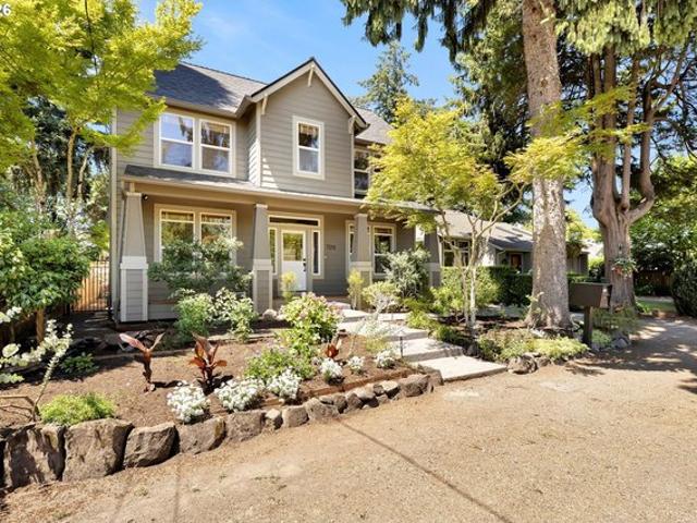 7233 SW 26th Ave, Portland, OR 97219