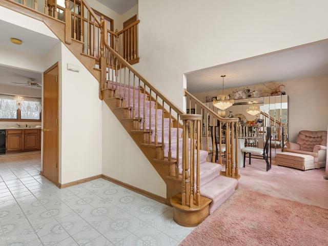 7233 Southwick Dr, Frankfort, IL 60423 | Compass
