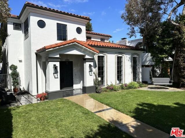 723 10th St, Santa Monica, CA 90402