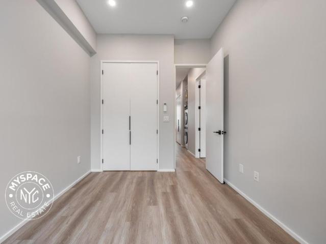 #723 2 bed 2 bath with in unit laundry and MASSIVE