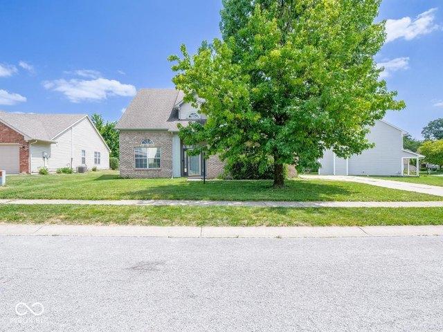 723 Charter Woods Dr, Indianapolis, IN 46224