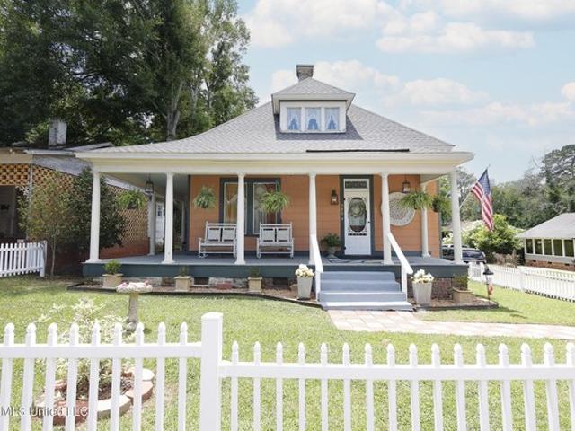 723 Delaware Ave, McComb, MS 39648