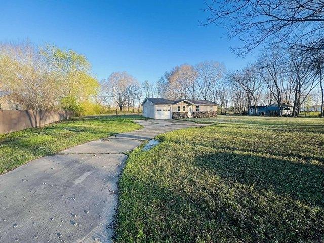 723 E Center St, Beebe, AR 72012