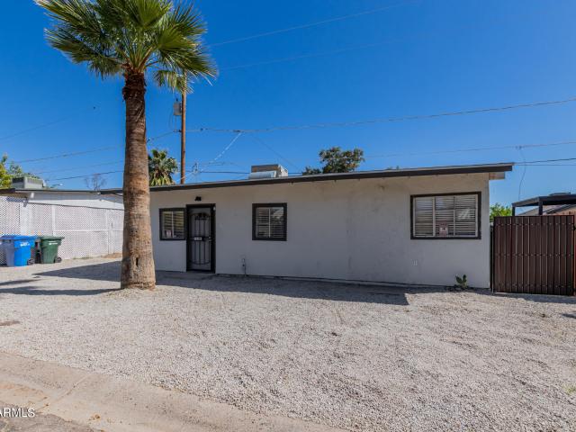 723 E Sunnyslope Lane