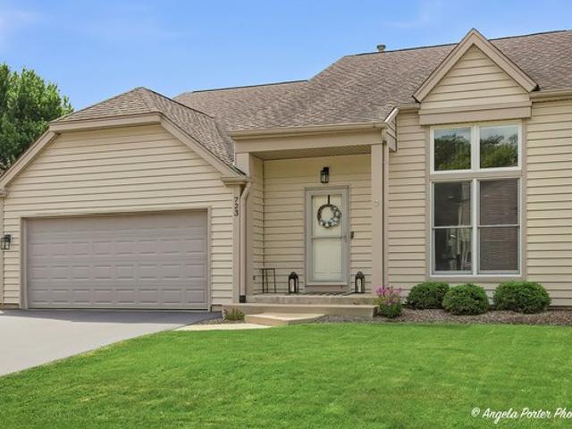 723 Edelweiss Dr, Lake Zurich, IL 60047
