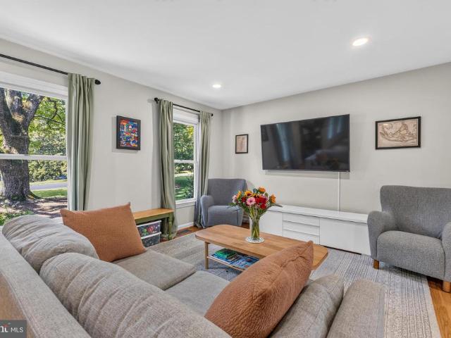 723 Forest Ridge Drive