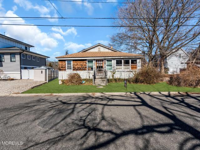 723 Howe Street