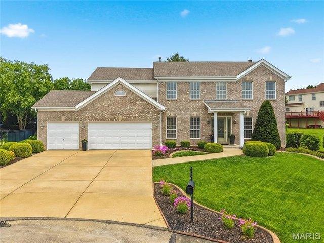 723 Hawk Run Dr, O'Fallon, MO 63368