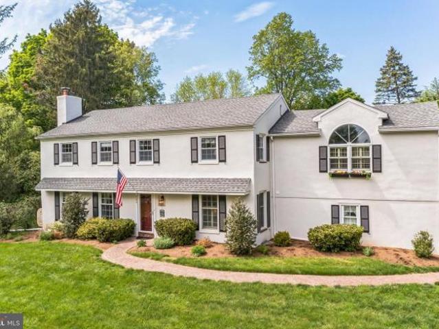 723 Monument Rd, Malvern, PA 19355