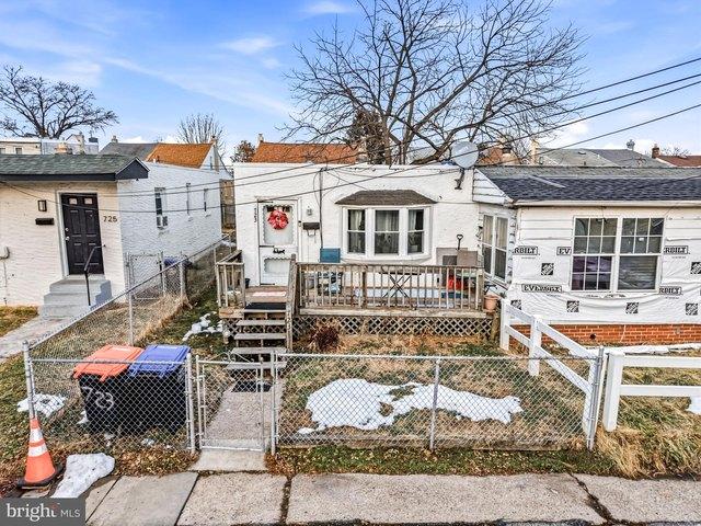 723 Mill St, Chester, PA 19013