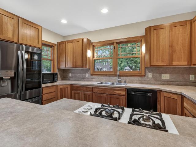 723 N 6th Street