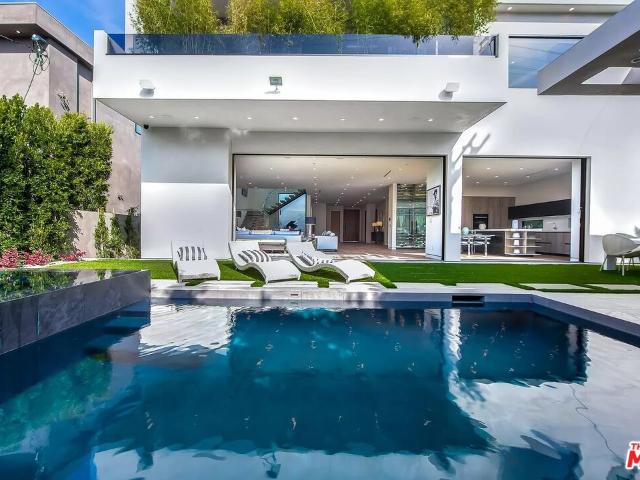 723 N Orlando Ave, West Hollywood, CA 90069 | MLS #26650 | Compass