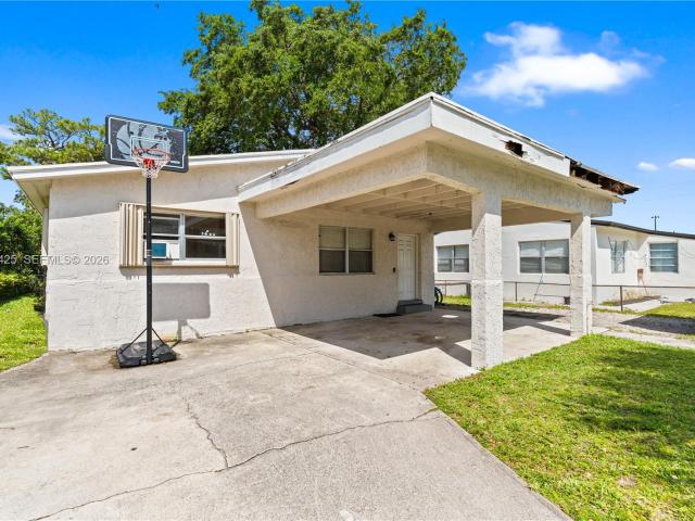 723 NW 15th Ter, Fort Lauderdale, FL 33311 | MLS #A12004