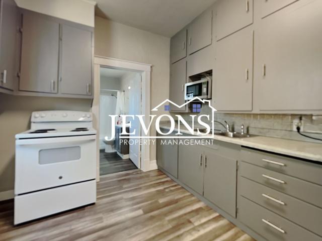 723 S Sprague Ave Tacoma, WA 98405