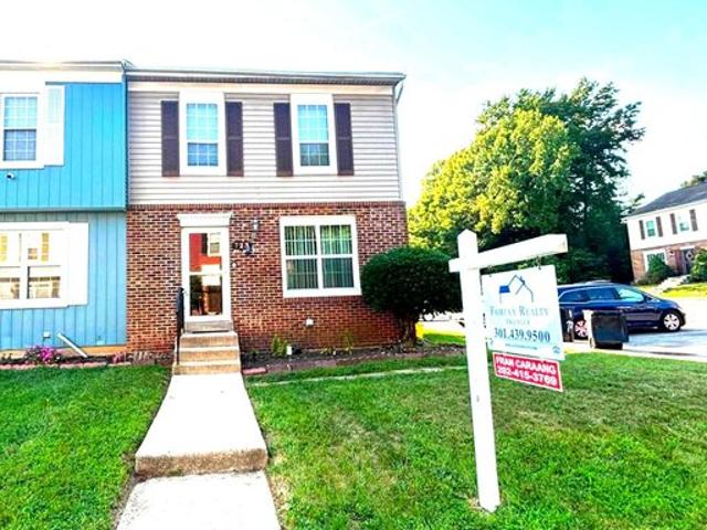 723 Saint Michaels Dr, Bowie, MD 20721
