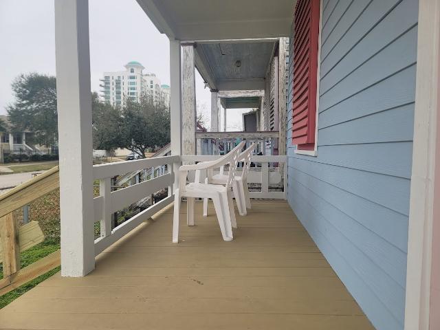 723 Sealy St, Galveston, TX 77550 | MLS #12545