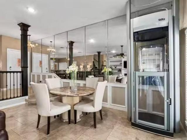 723 Paradise Ln, Montgomery, TX 77356