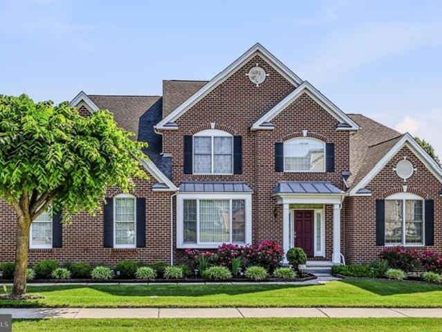 723 Parkman Dr, Bear, DE 19701