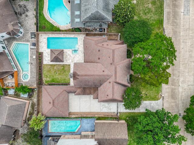 723 Plainwood Dr, Houston, TX 77079 | MLS #72923 | Compass