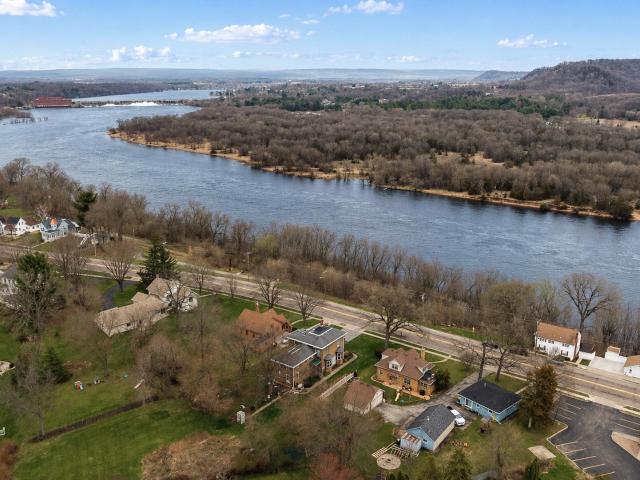723 Water St, Prairie du Sac, WI 53578 | MLS #2020 | Compass