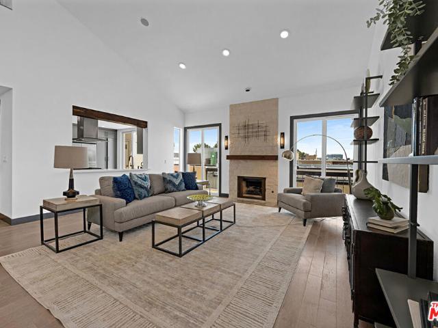 723 Westmount Drive 305