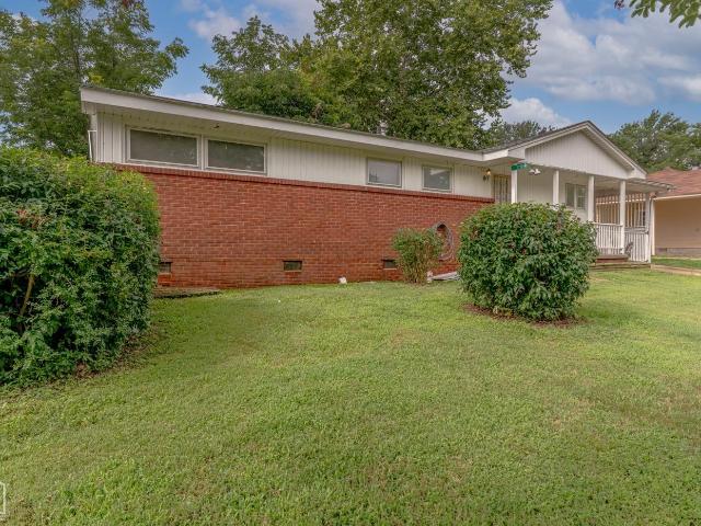 723 Valley Dr
