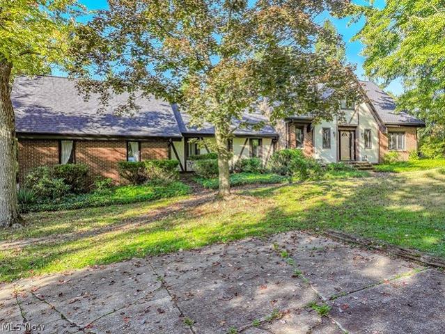 7244 Mulberry Rd, Chesterland, OH 44026