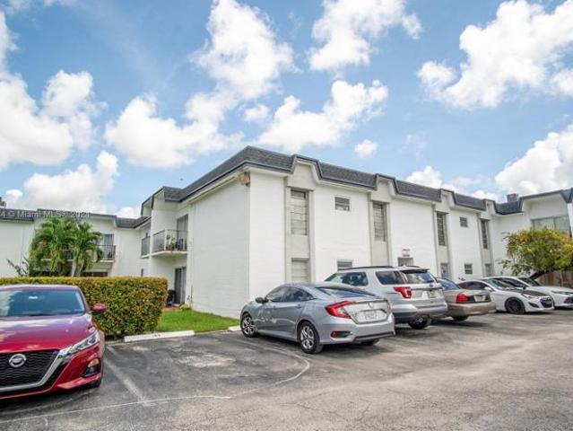 7244 SW 94th Pl #C6, Miami, FL 33173