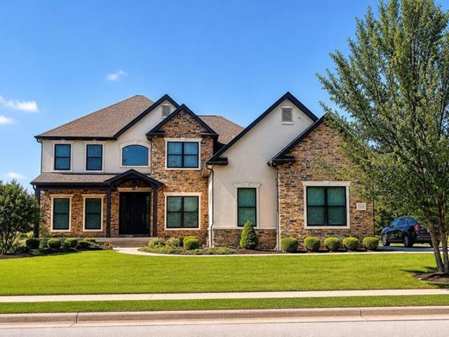 7247 Optimara Dr, Pickerington, OH 43147