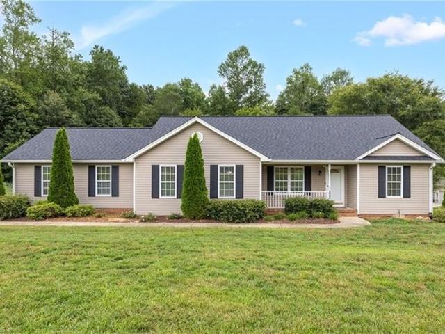 7247 Senepole Rd, Randleman, NC 27317