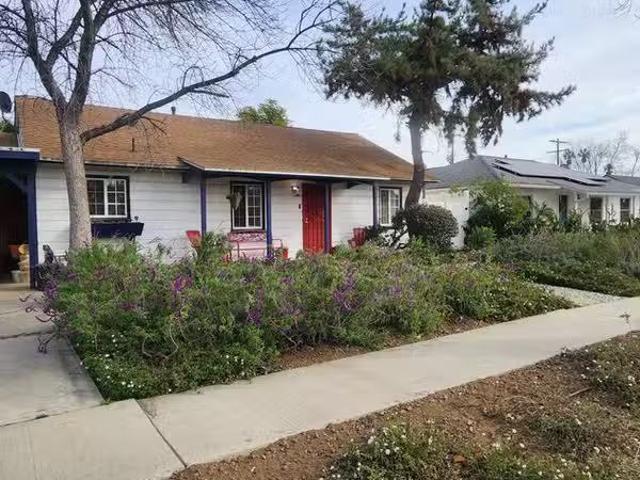 7248 Shoshone Ave Houses in Los Angeles, CA