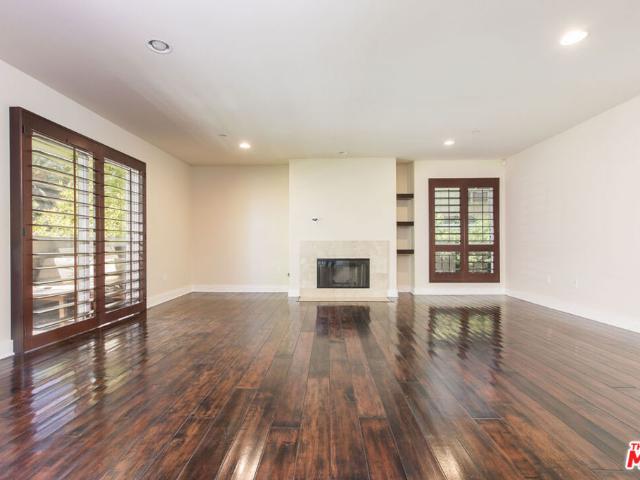 7249 Franklin Avenue 201