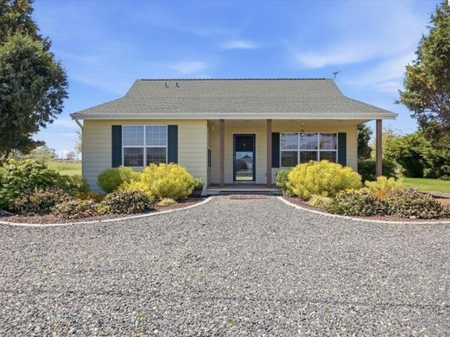 72405 E 3rd Ave, Plymouth, WA 99346