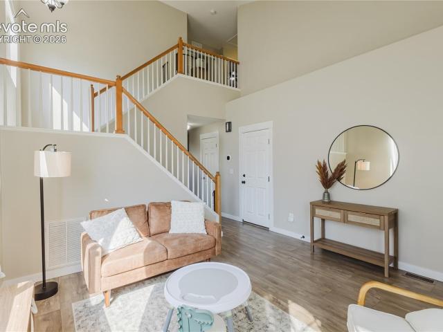 7240 Bonnie Brae Lane